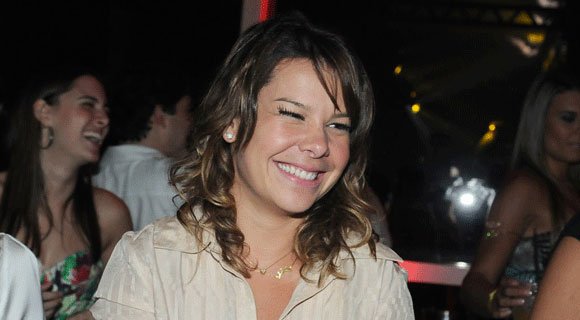 Fernanda no show do Exaltassamba - ISTOÉ Independente