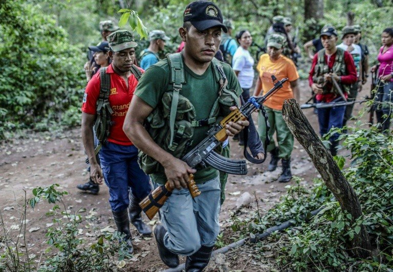 Farc se lança na política colombiana mantendo sigla de guerra - ISTOÉ ...