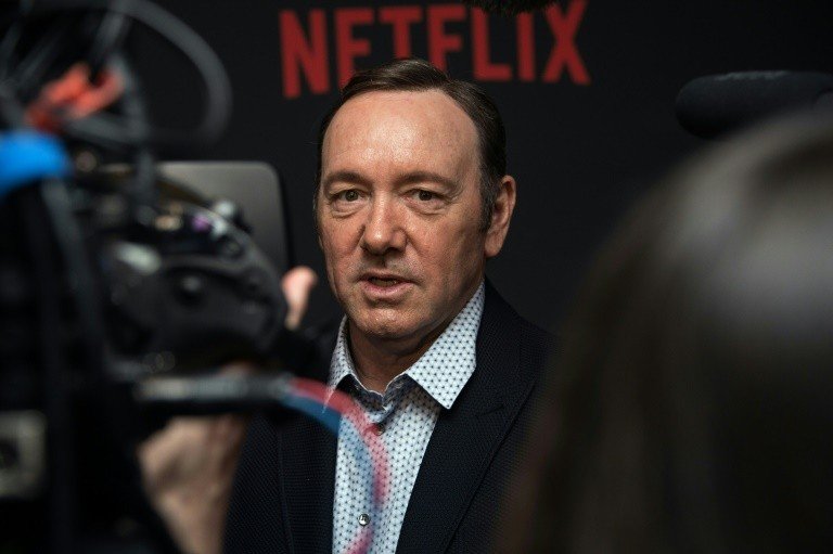 Ator Kevin Spacey é investigado pela polícia britânica - ISTOÉ Independente