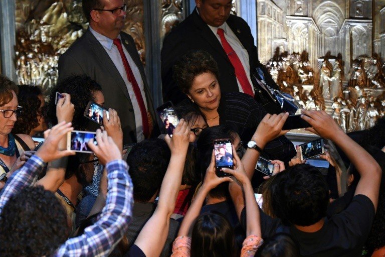 Dilma Rousseff encerra congresso de sociólogos em Montevidéu - ISTOÉ ...