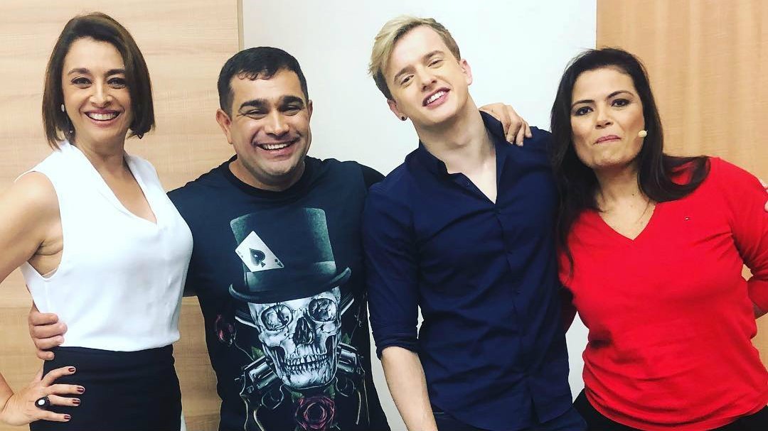 Humorista Evandro Santo é demitido de novo programa da Band - ISTOÉ ...