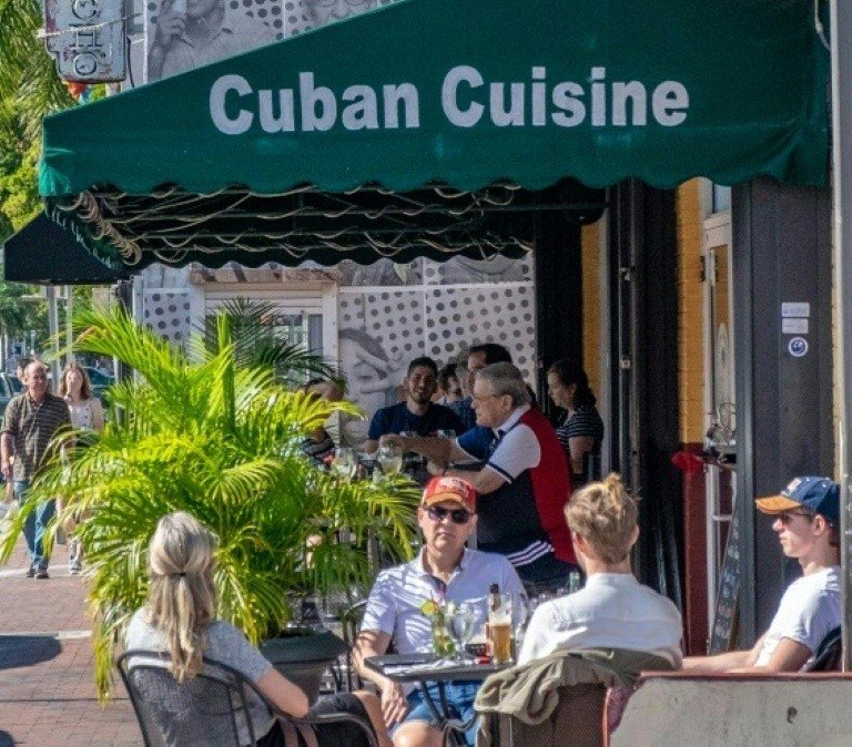 Cubanos de Miami são ‘americanos que comem feijão com arroz’ - ISTOÉ ...