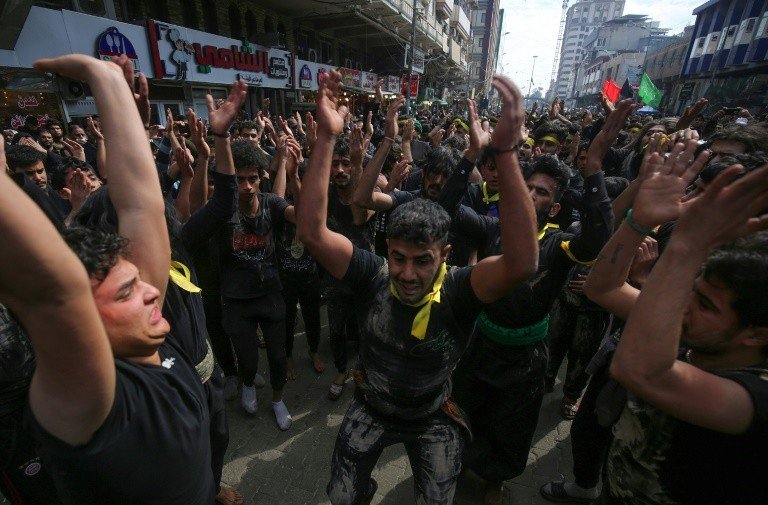 Milhões de xiitas fazem peregrinação a Bagdá - ISTOÉ Independente
