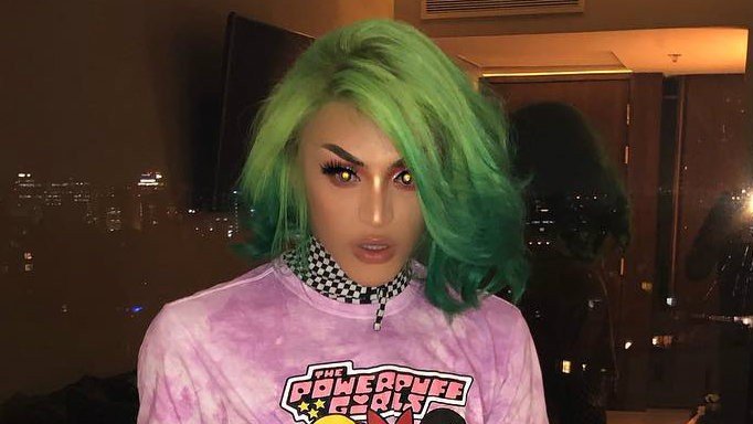 Pabllo Vitta posa sexy e recebe cantada de seguidor - ISTOÉ Independente