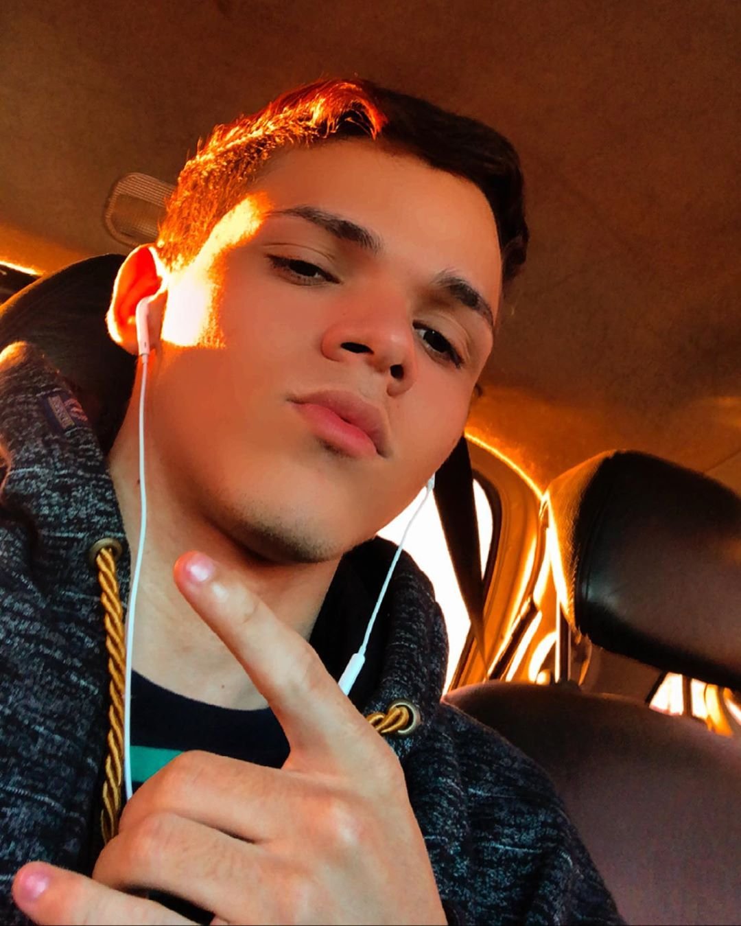 Funkeiro de 17 anos ultrapassa Anitta com hit “Oh Juliana” - ISTOÉ ...