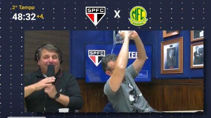 Vídeo: Neto toma ‘banho de água’ ao vivo após eliminação do São Paulo ... Vídeo: Neto toma ‘banho de água’ ao vivo após eliminação do São Paulo ...