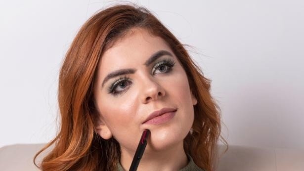 Conheça Laari Michelin, sucesso na web com dicas motivacionais e ...