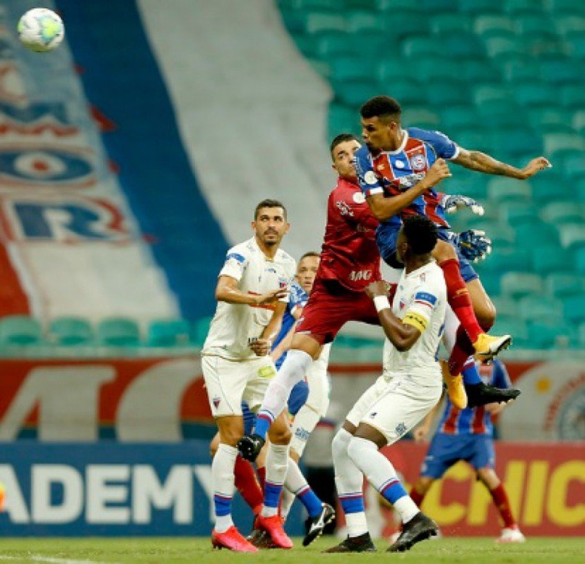 Em jogo atrasado, Bahia vence o Fortaleza na Arena Fonte Nova - ISTOÉ ... Em jogo atrasado, Bahia vence o Fortaleza na Arena Fonte Nova - ISTOÉ ...