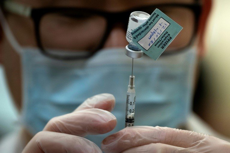 Eua Não Vão Reter Vacinas Para Administrar Segunda Dose IstoÉ