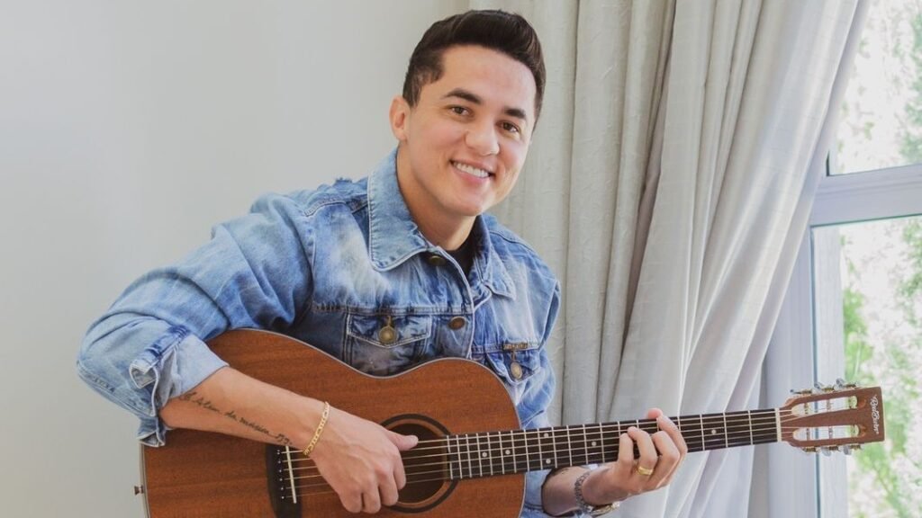 Saiba quem é Júnior Gomes, autor de músicas que bombam pelo Brasil ...