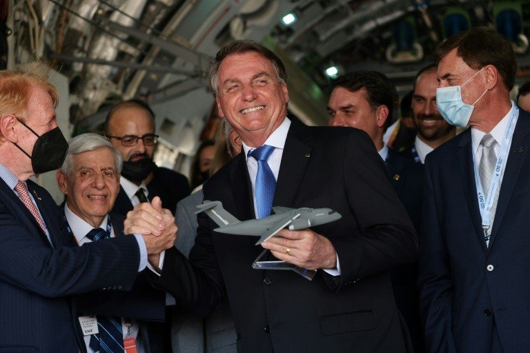 Bolsonaro lança dúvidas sobre sua filiação ao Partido Liberal - ISTOÉ ...