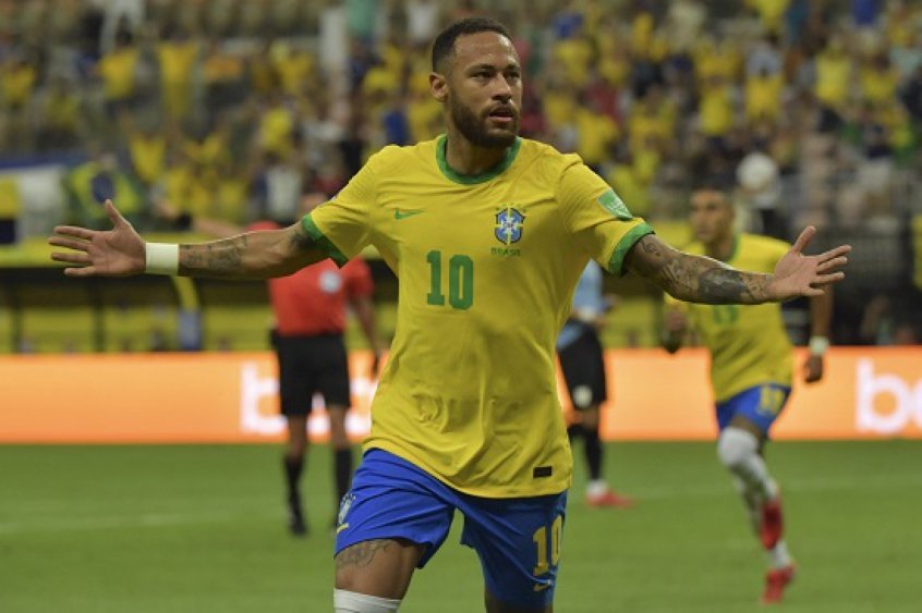 É ano de Copa do Mundo! Torcedores celebram chegada de 2022 renovando ... É ano de Copa do Mundo! Torcedores celebram chegada de 2022 renovando ...