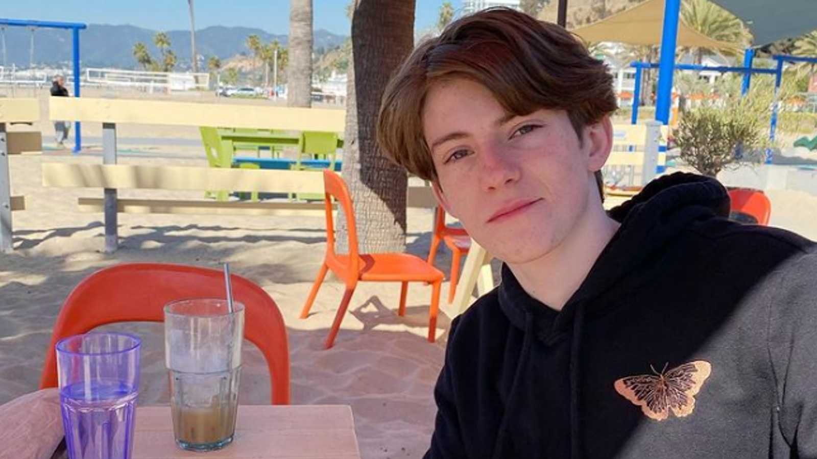 Morre, aos 18 anos, o ator Tyler Sanders - ISTOÉ Independente