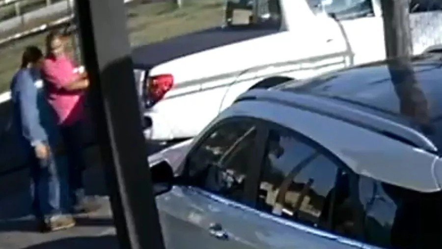 Ladrão Rouba Carro Após Fingir Ser Cliente E Render Funcionário Durante