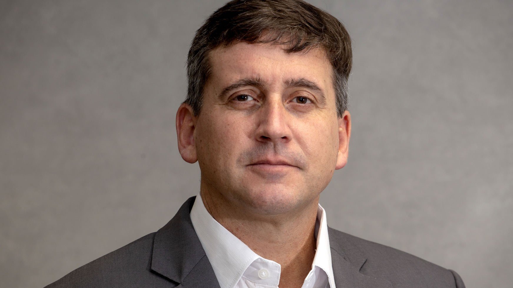 O homem por trás de dossiês - ISTOÉ Independente