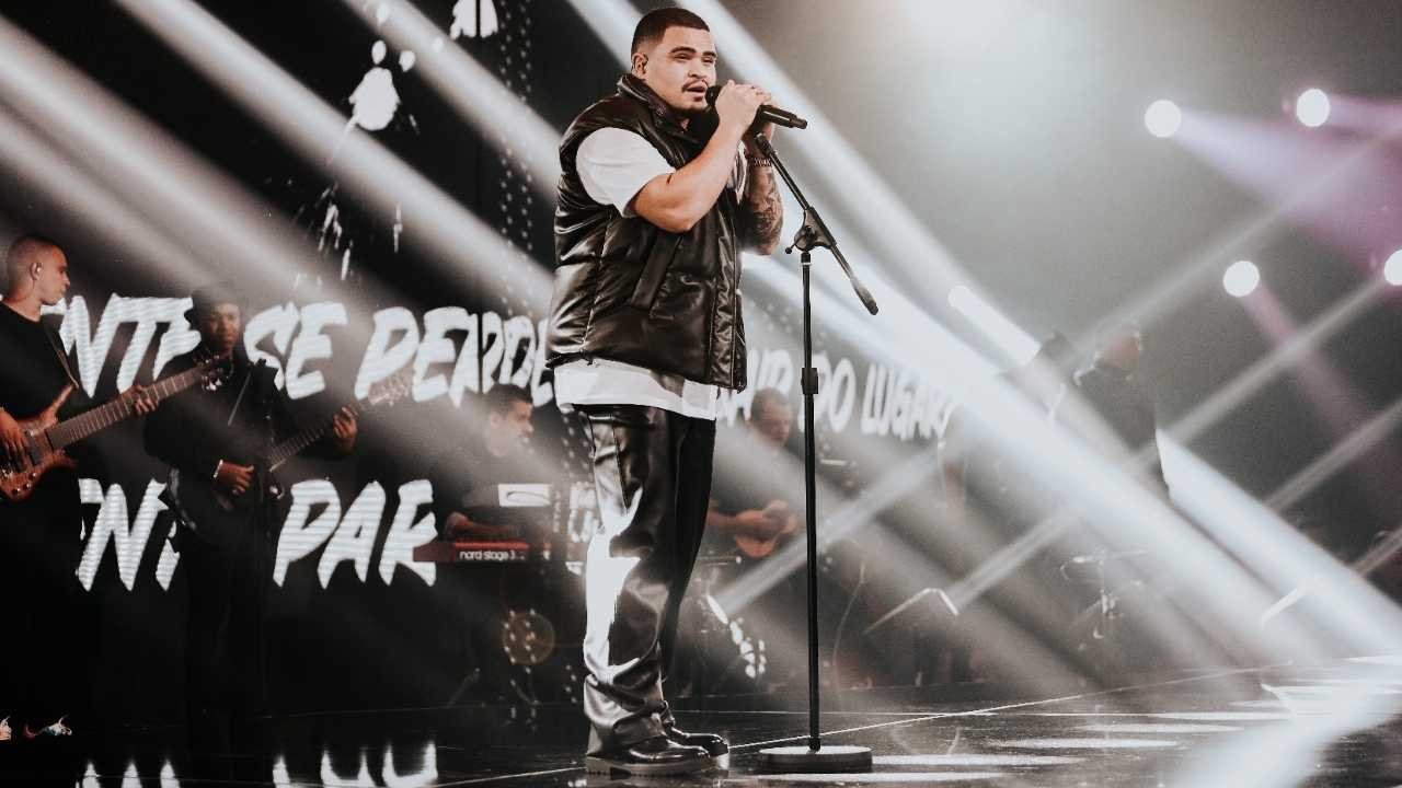 Cantor Guga Nandes apresenta álbum que traz parceria com Dilsinho ... Cantor Guga Nandes apresenta álbum que traz parceria com Dilsinho ...