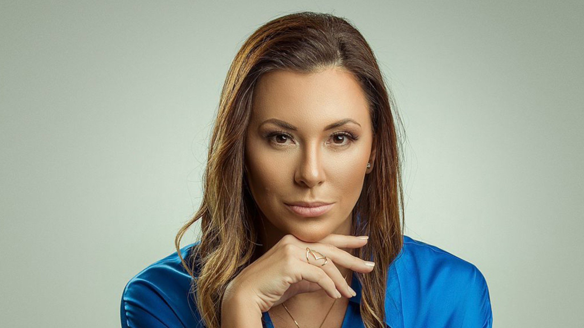 Síndrome do Salvador: Psiconegealogista Roberta Calderini alerta sobre ...