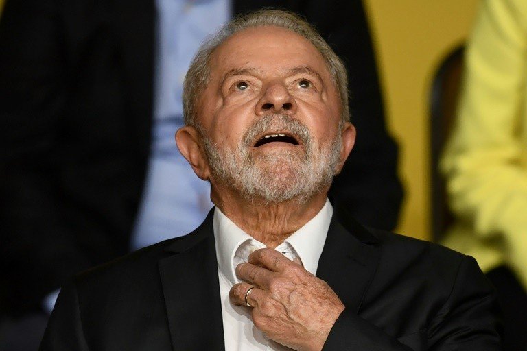 Lula, o ícone da esquerda brasileira tenta voltar ao poder aos 77 anos ...