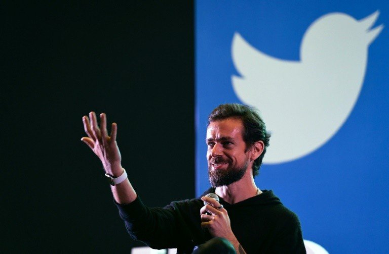 Ex-CEO do Twitter pede desculpas após demissões em massa - ISTOÉ ...