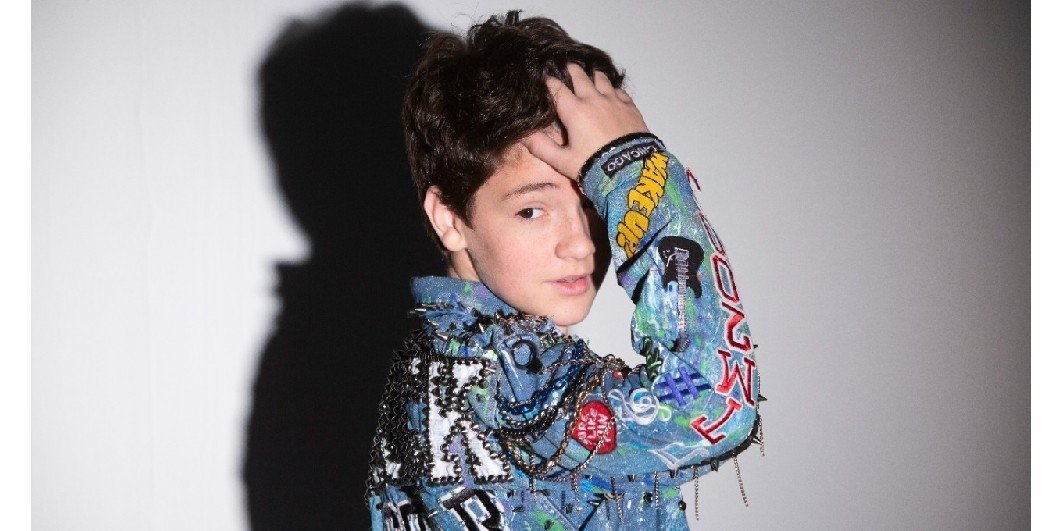 Theo Medon, ator de ‘Poliana Moça’, também chama atenção na música e ...