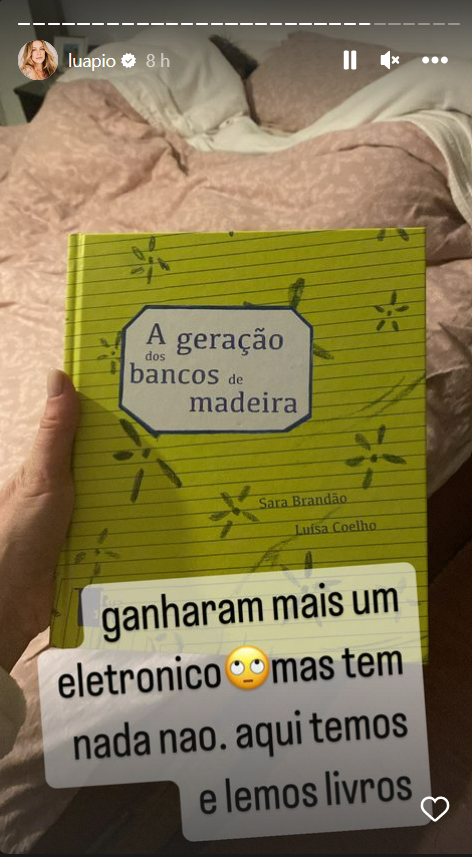 ‘Aqui lemos livros’, diz Luana Piovani após filhos ganharem eletrônicos ...