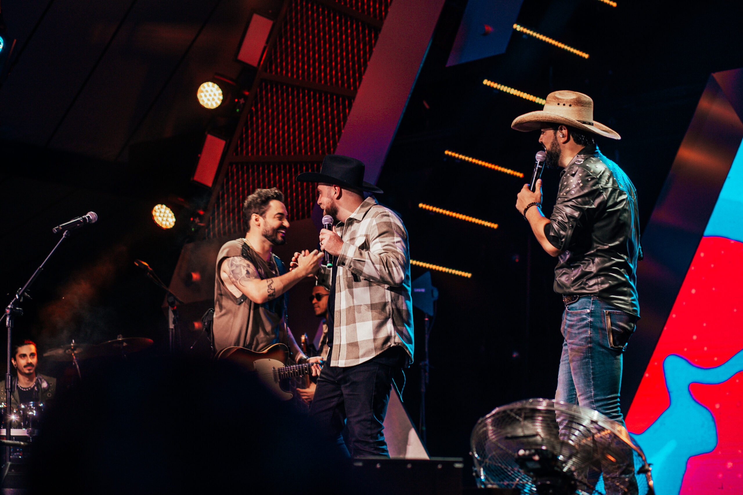 Gravação do DVD de Fernando e Sorocaba conta com participação de André ...