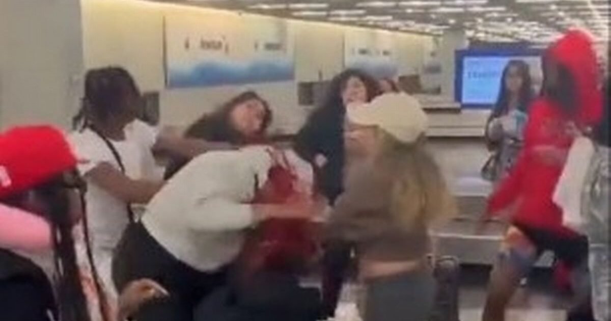 Duas pessoas são presas após briga generalizada em aeroporto de Chicago ...