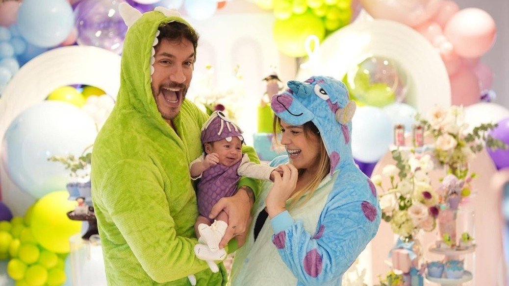 Viih Tube e Eliezer celebram sucesso da marca ‘Baby Tube’ com pedidos e ...