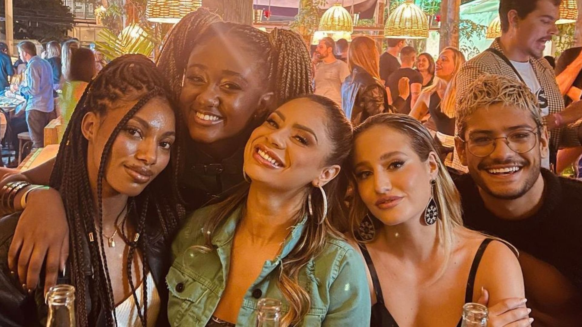 Lexa curte jantar ao lado de ex-BBBs e web nota ausência de MC Guimê ...