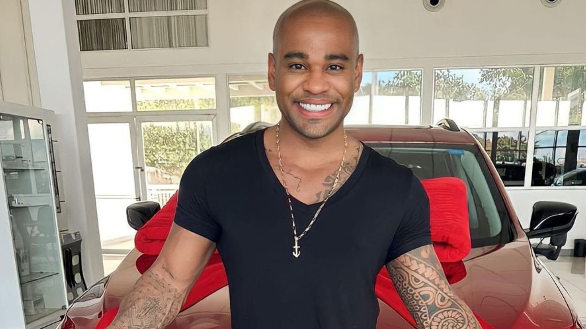 Cezar Black recebe carro que ganhou durante BBB23 e celebra: ‘Valeu a ...