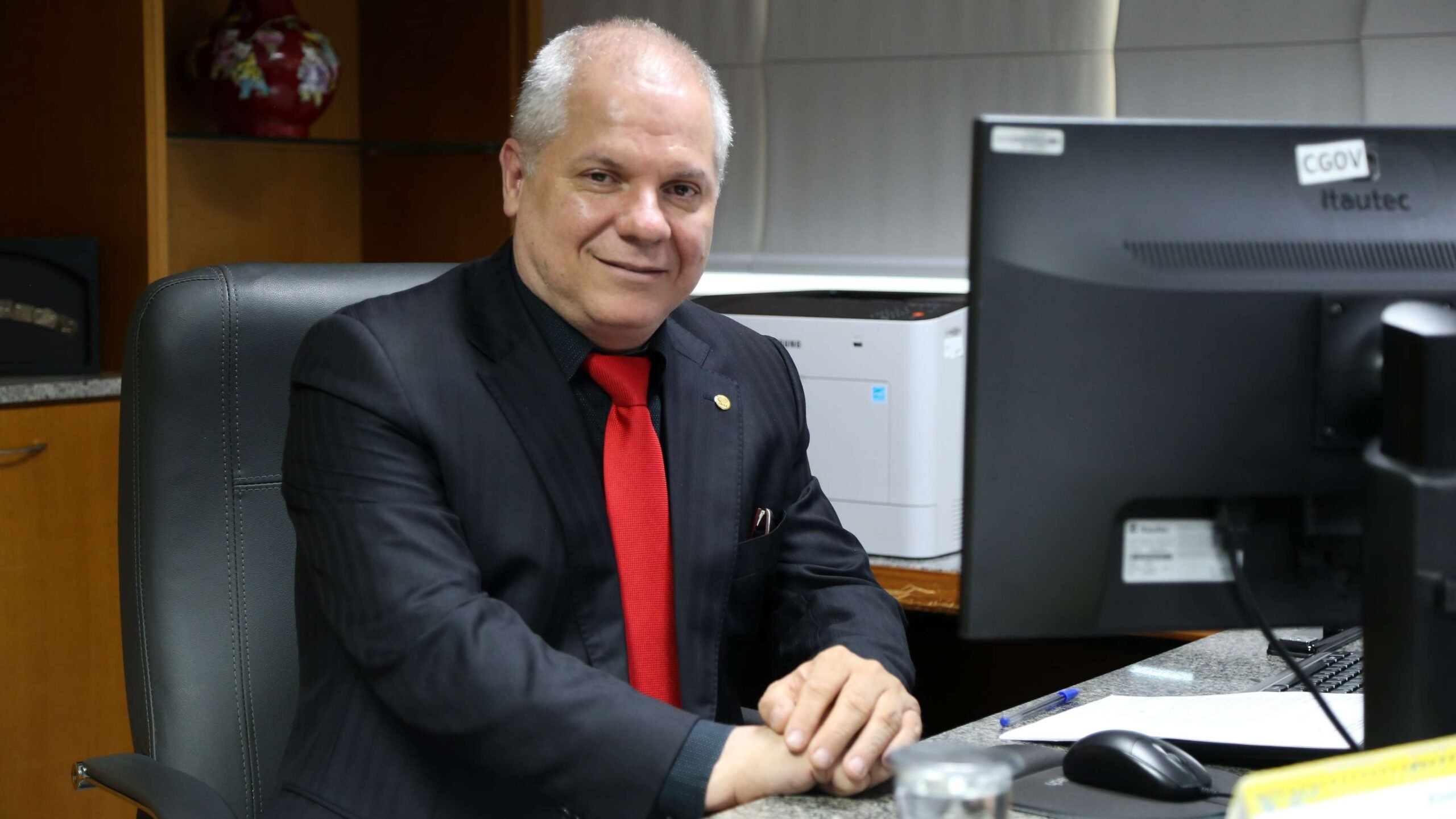 Novo presidente do INSS assume com o velho problema da fila da perícia ...