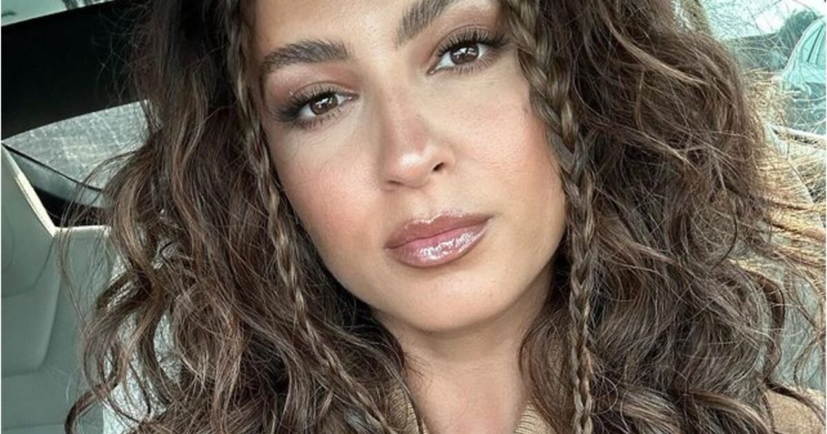 Cantora Tori Kelly é internada com coágulos no pulmão e nas pernas ...