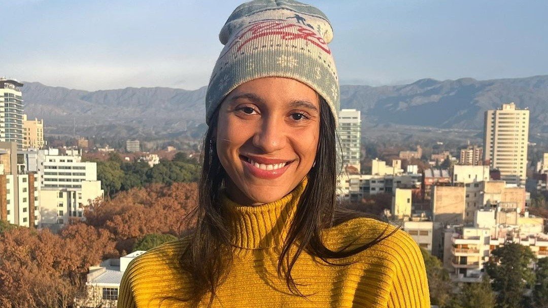 Atriz Alice Marcone, de ‘De Volta aos 15’, comenta sobre conexões ...