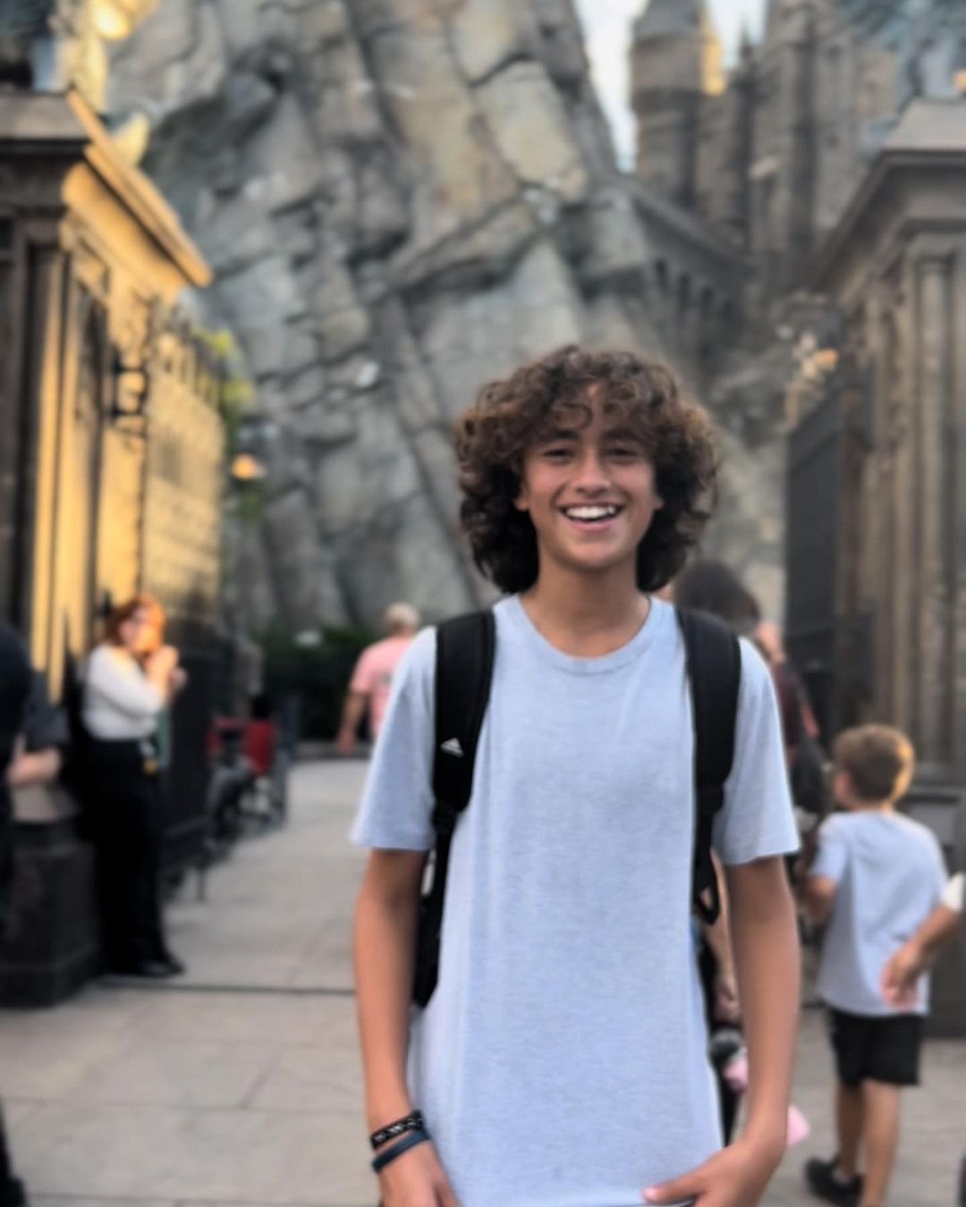 Pianista adolescente dos EUA tem pés e mãos amputadas após contrair ...