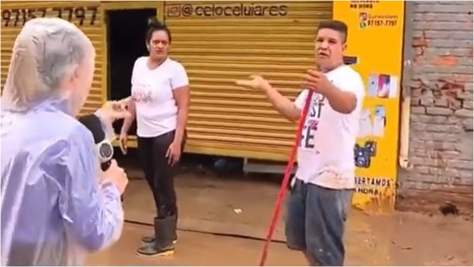 Homem joga lama e discute com repórter da Record TV durante transmissão ...