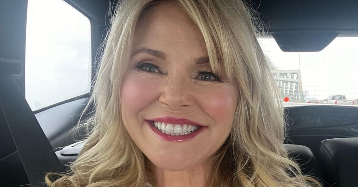 Modelo Christie Brinkley mostra imagens fortes de cirurgia para ...