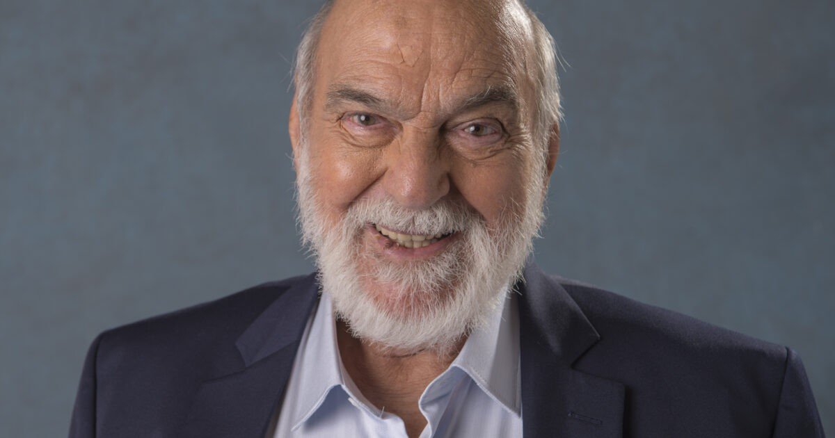 Aos 94 anos, Lima Duarte tem contrato vitalício com a Globo, mas está ...