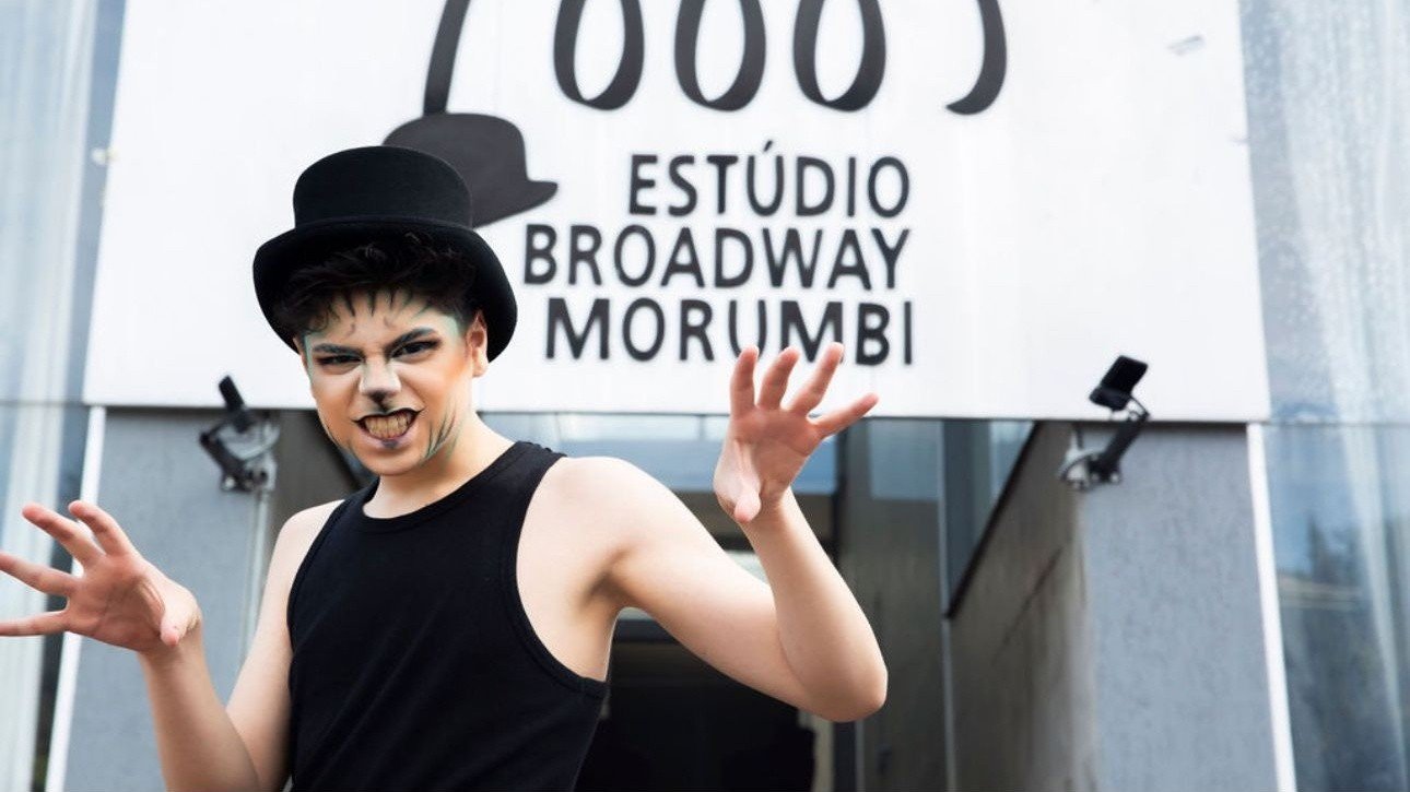 Ator Michel Atie fala sobre seu personagem em ‘Alice o Musical ...