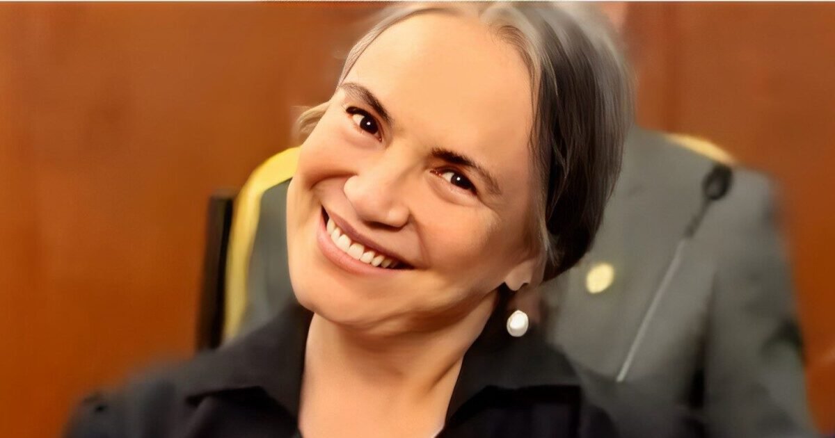 Regina Duarte e Globo fazem as pazes e atriz grava chamada para reprise ...