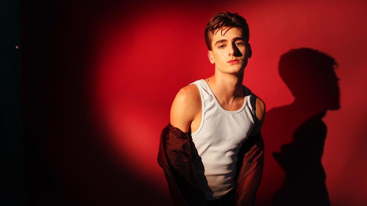 No Dia dos Namorados, Sam Sabbá lança clipe de projeto autoral ‘Lovers ...