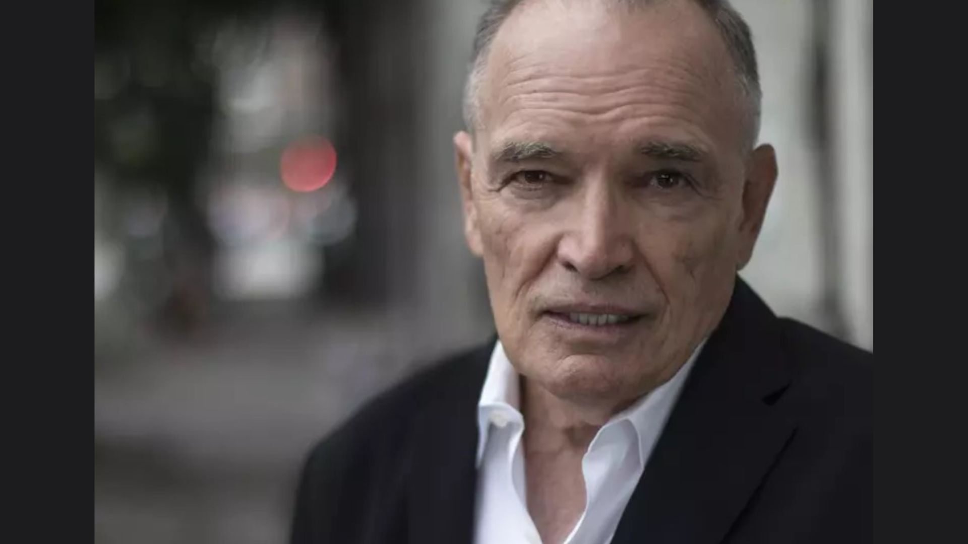 Ator Tom Bower, de ‘Duro de Matar 2’, morre aos 86 anos - ISTOÉ ...