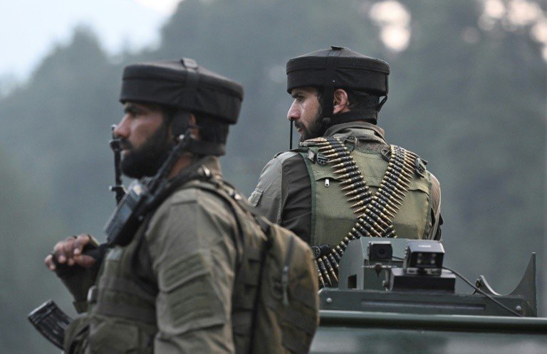 Soldados indianos matam três supostos combatentes na Caxemira - ISTOÉ ...