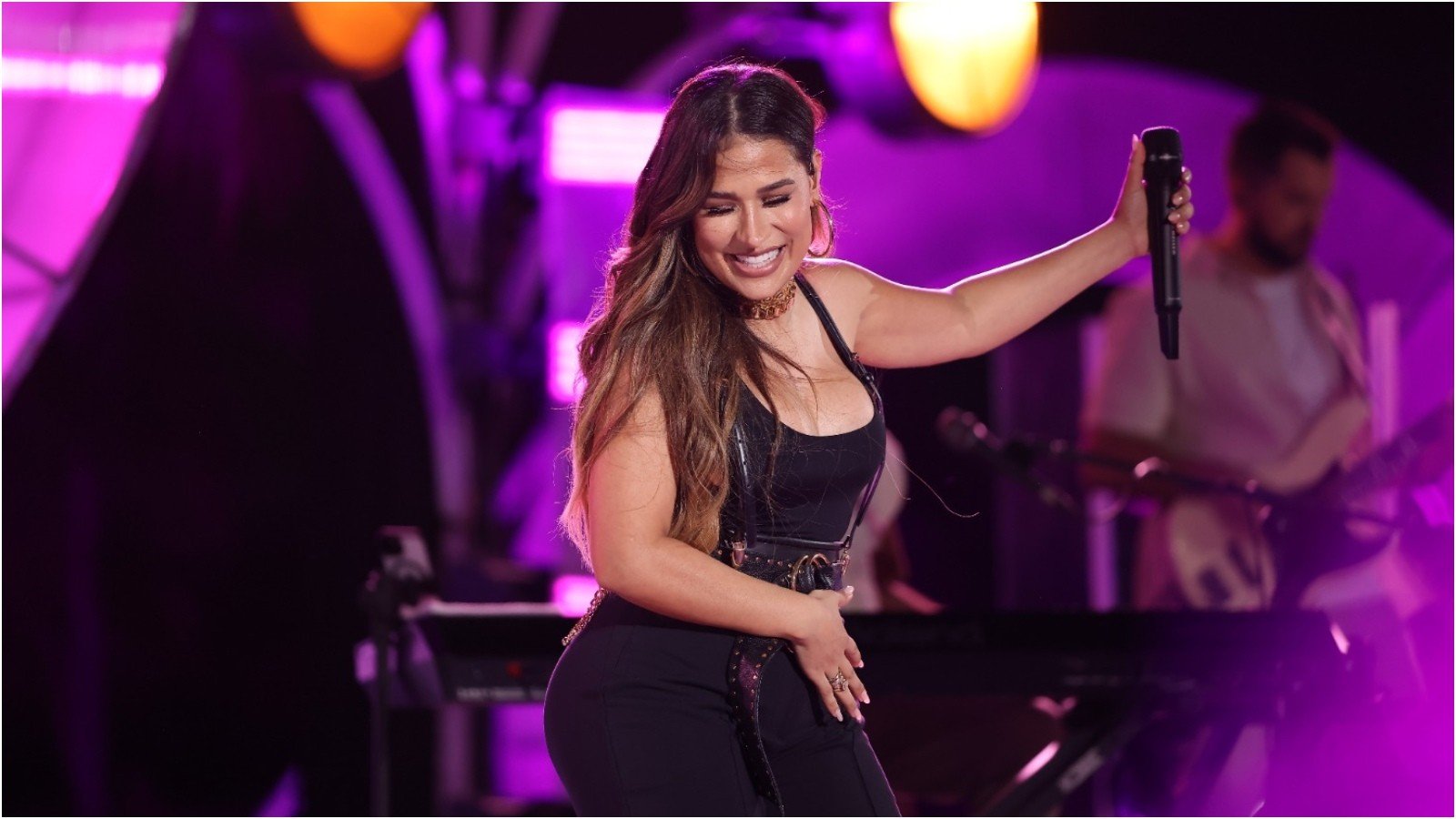 Simone Mendes quebra recorde de público e se apresenta para mais de 300 ...