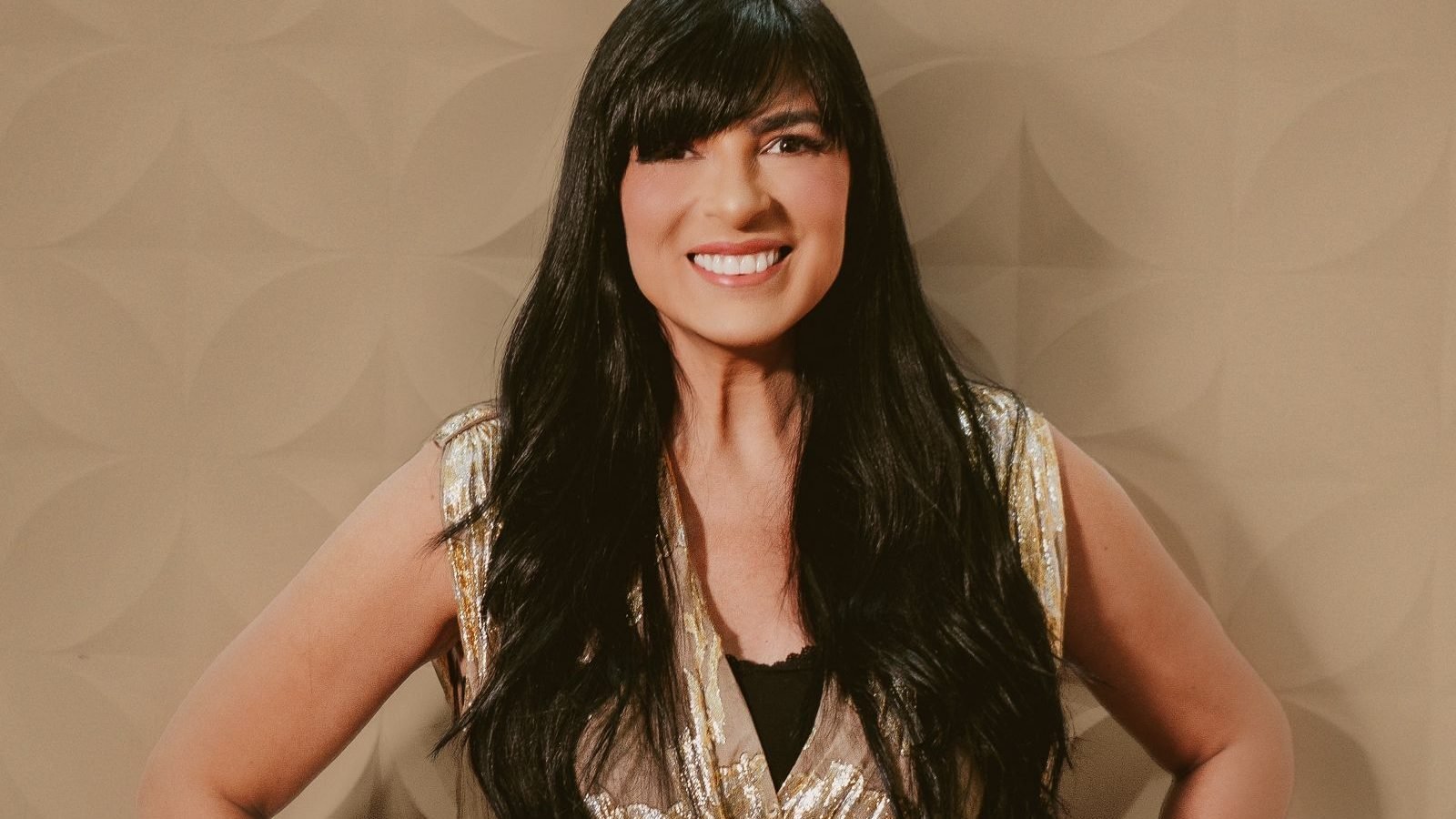 Após lançamento do projeto de 30 anos, Fernanda Brum aposta em música ...