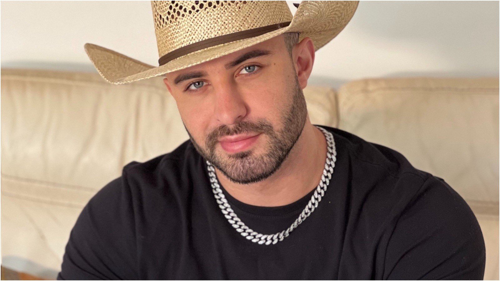 Ex-affair de Madonna, o modelo e Mister Brasil Estevan lança carreira ...