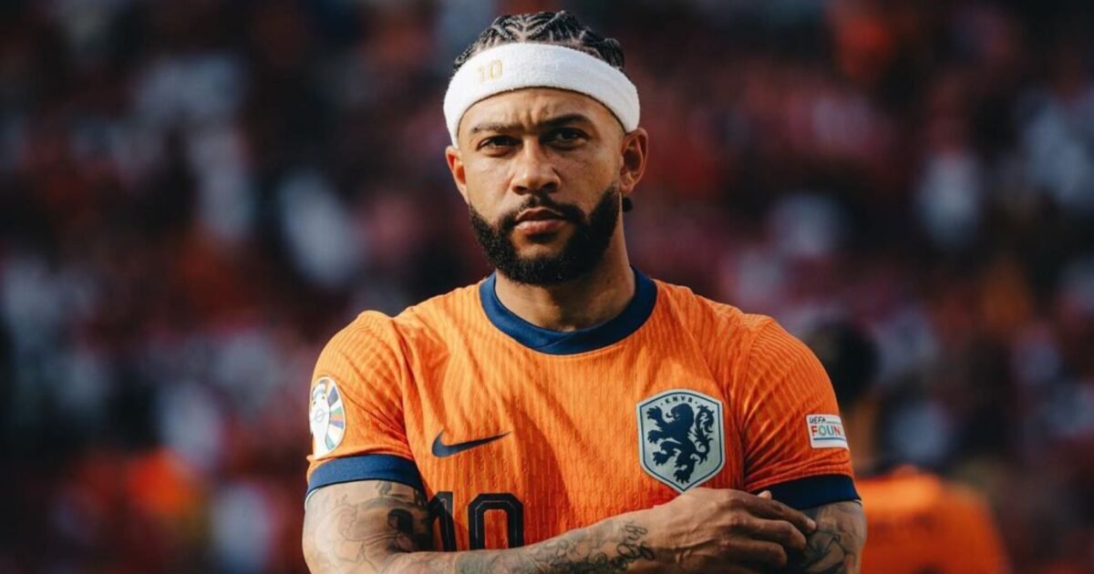 Depay faz gol, é titular e atinge marca histórica; veja como astro foi ...