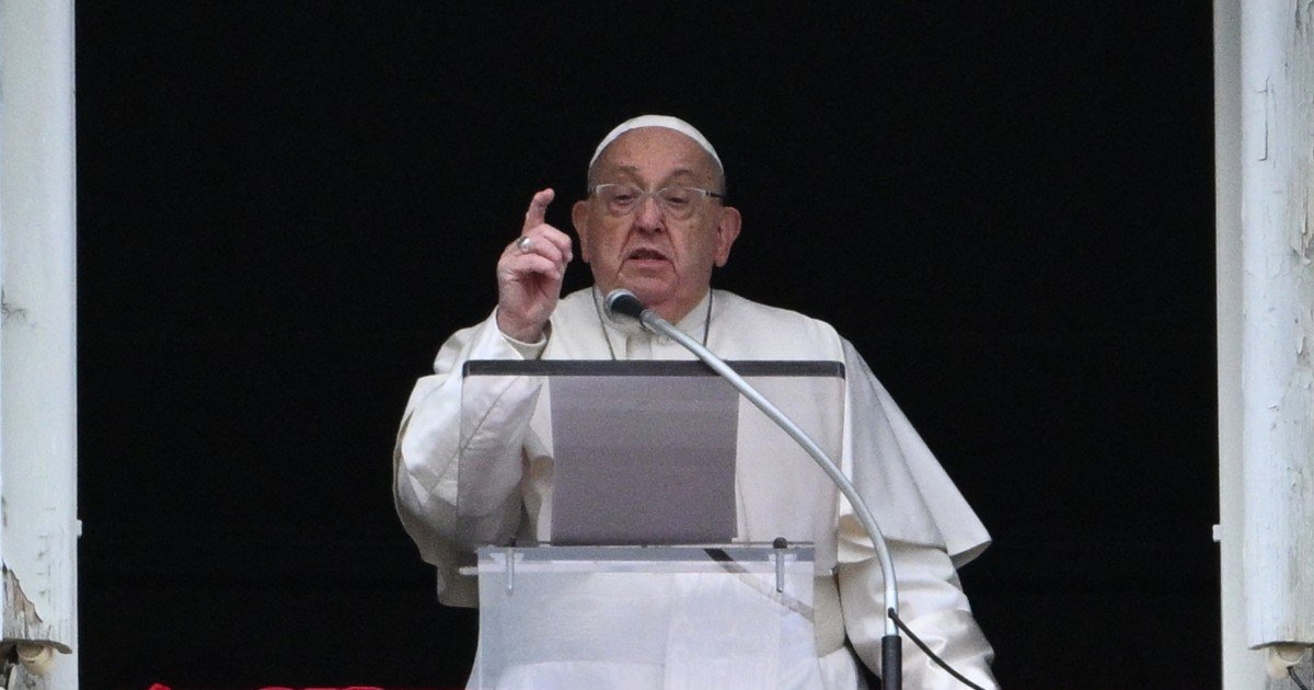 Internado há 19 dias, papa Francisco envia mensagem ao Brasil - ISTOÉ Independente