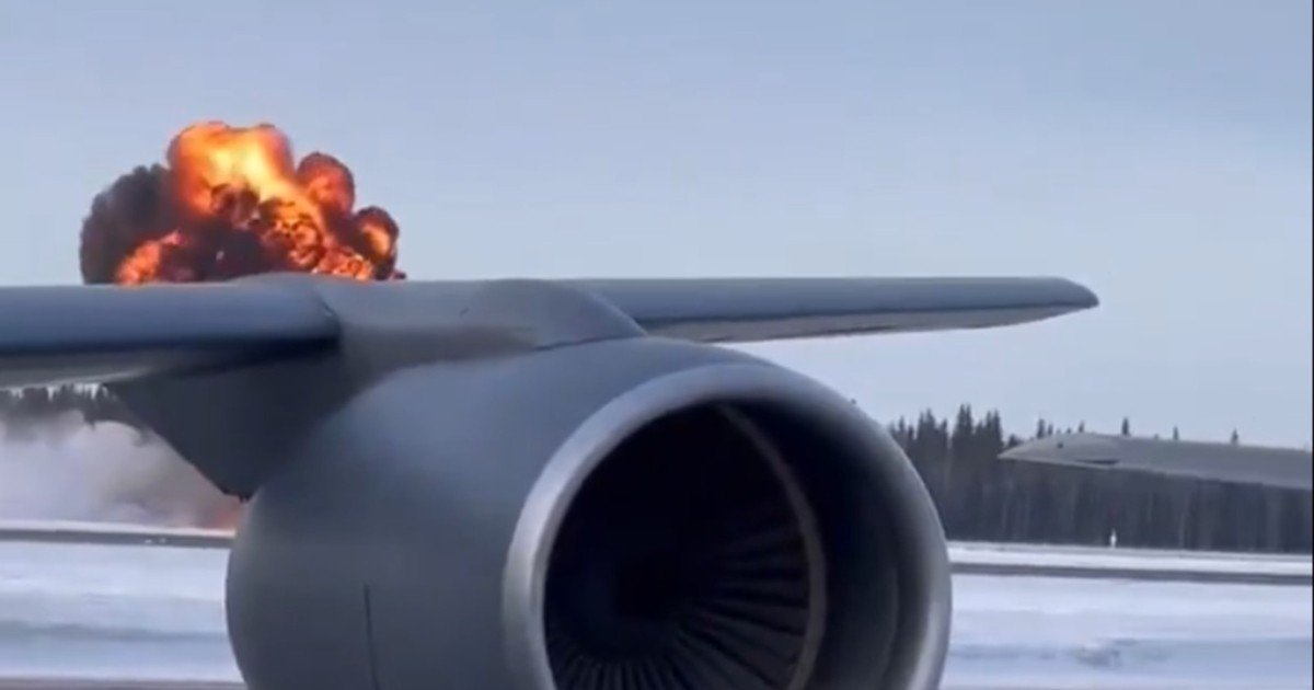 Vídeo: Caça F-35 da Força Aérea dos EUA cai e explode no Alasca; piloto ...