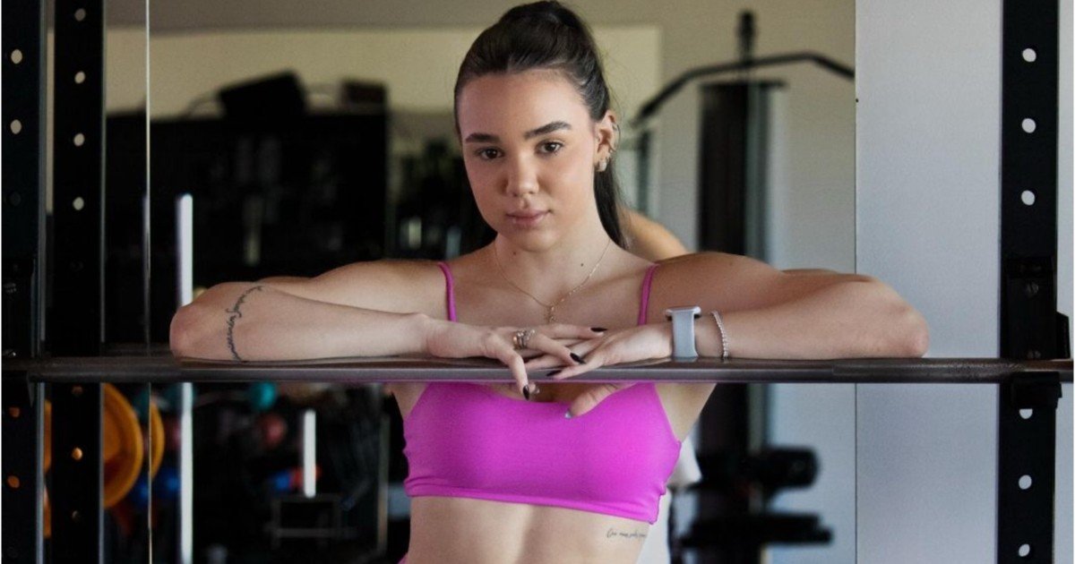 Influencer Júlia Ribeiro revela segredos de sua rotina de treinos - ISTOÉ Independente