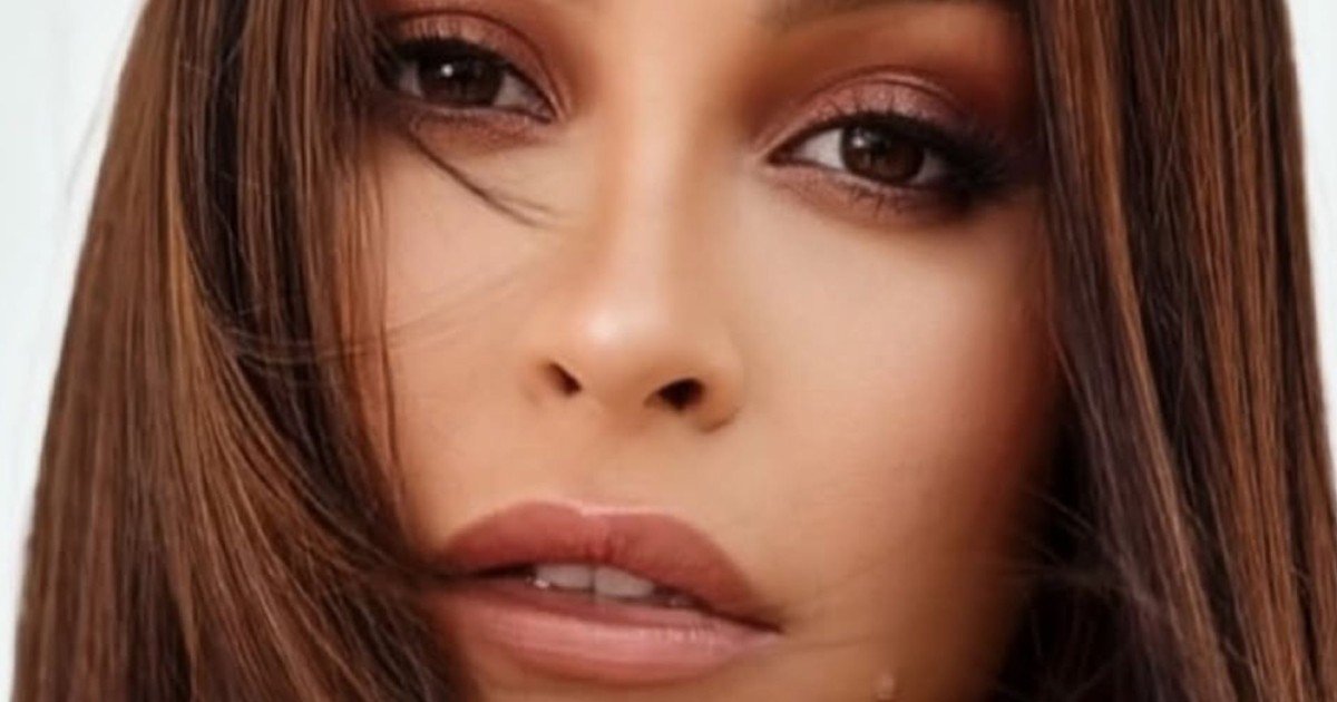 Carla Diaz radicaliza e exibe novo visual; veja antes e depois - ISTOÉ ...